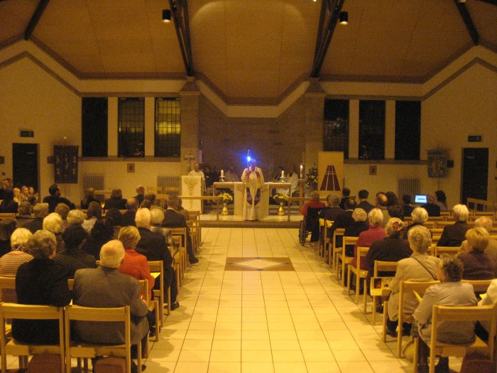 St Bartholomew - Westhoughton | Photos The service starts